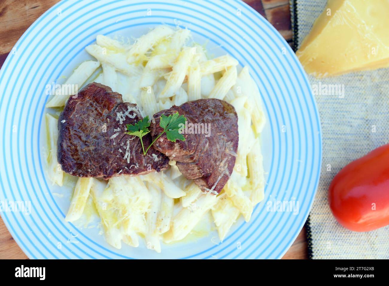 Pesto and filet mignon hi-res stock photography and images - Alamy