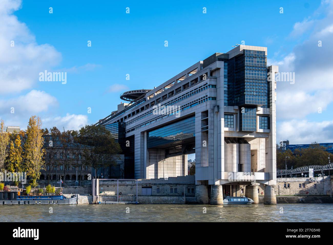 Exterior view of the French Ministry of Economy and Finance building on ...