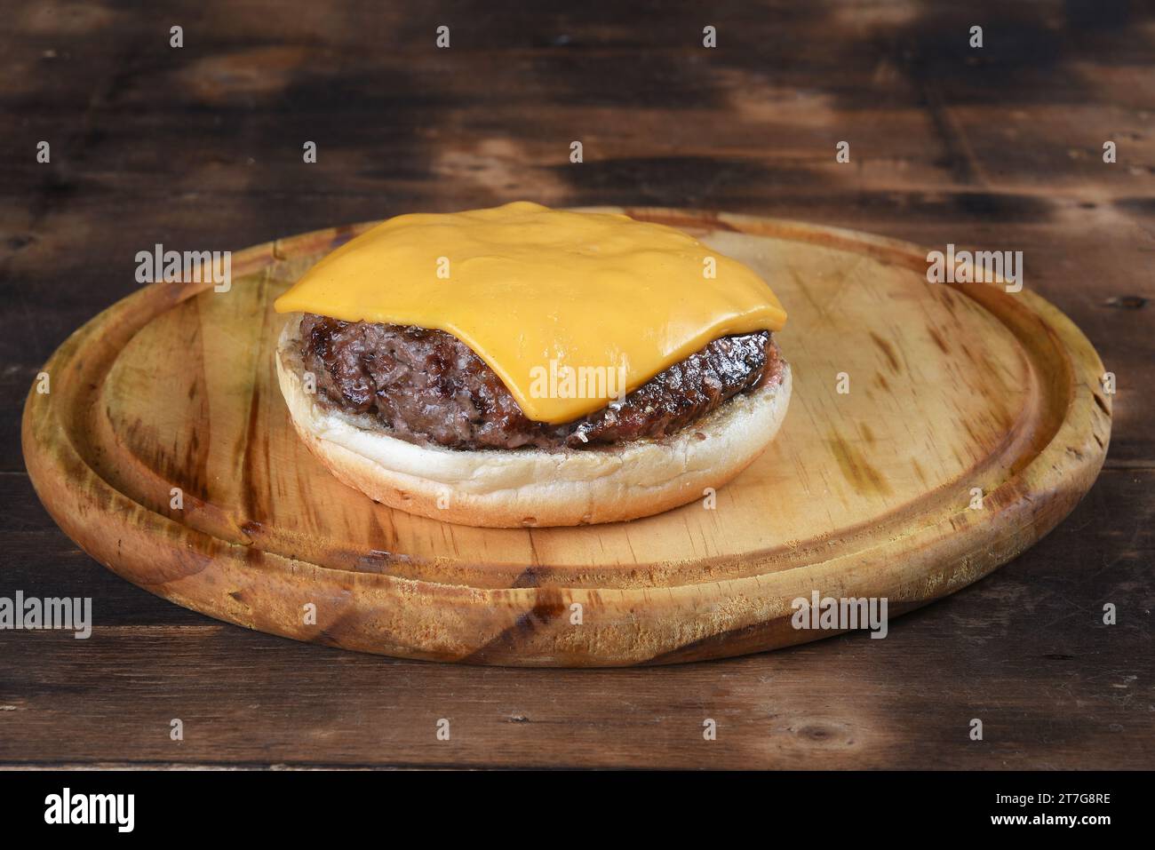 Half burger cheese burger hi-res stock photography and images - Alamy