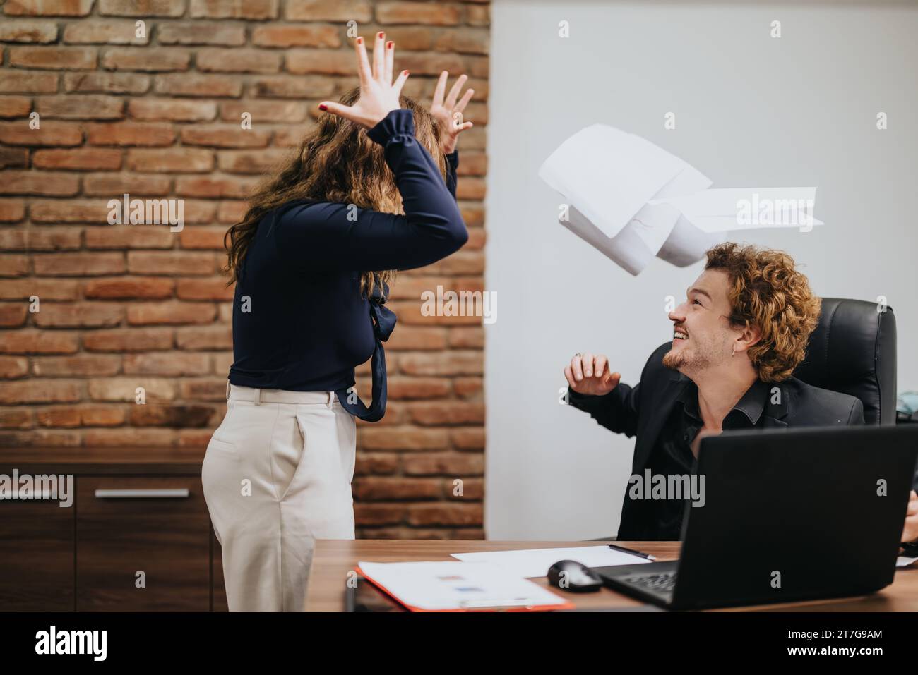 Male female freelancers discuss work hi-res stock photography and ...