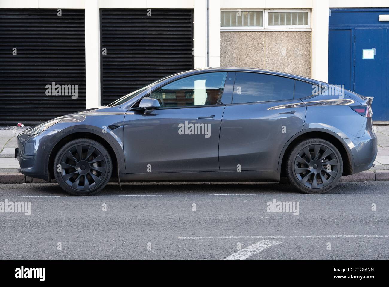 Electric car Tesla Stock Photo - Alamy
