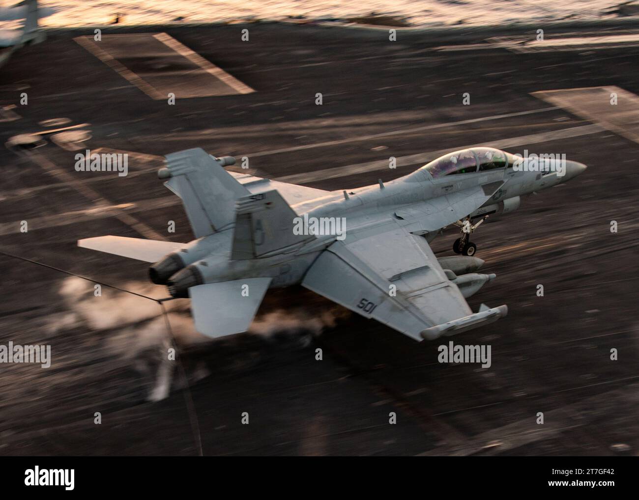 An E/A-18G Growler, attached to the ÒGray WolvesÓ of Electronic Attack ...