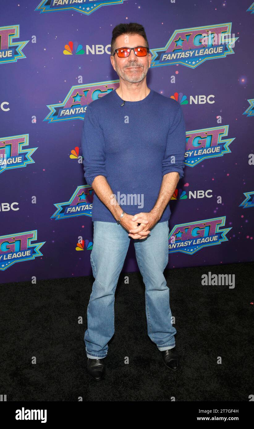 LOS ANGELES, CA - NOVEMBER 15: Simon Cowell at AmericaÕs Got Talent ...
