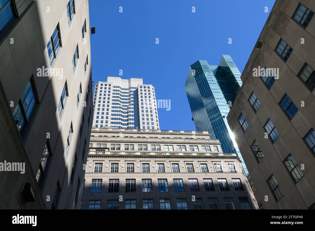 New york skyscrapers on sunny hi-res stock photography and images - Alamy