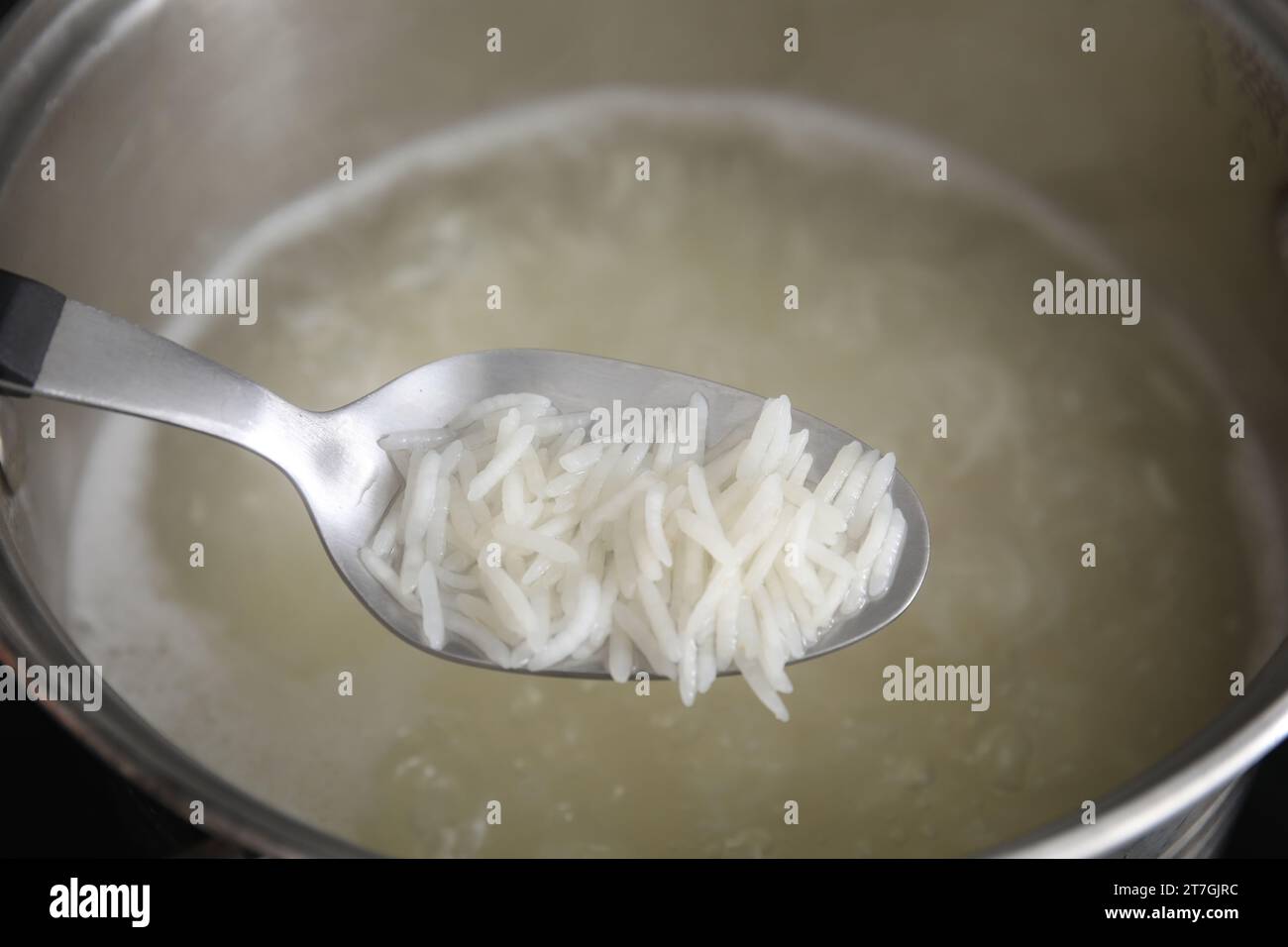 Rice boiling pot hi-res stock photography and images - Alamy