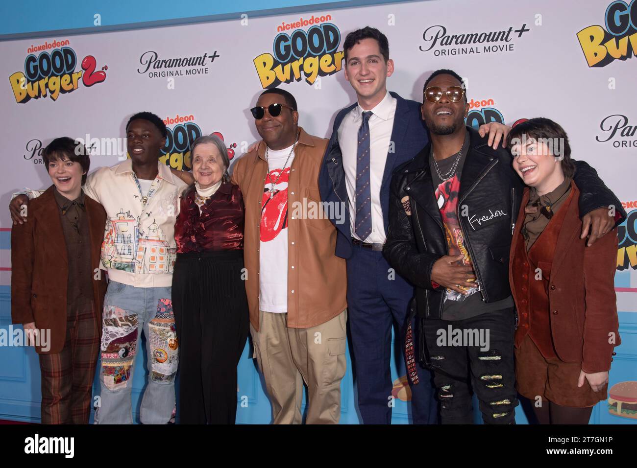 New York, United States. 14th Nov, 2023. (L-R) Emily Hinkler, Alex ...