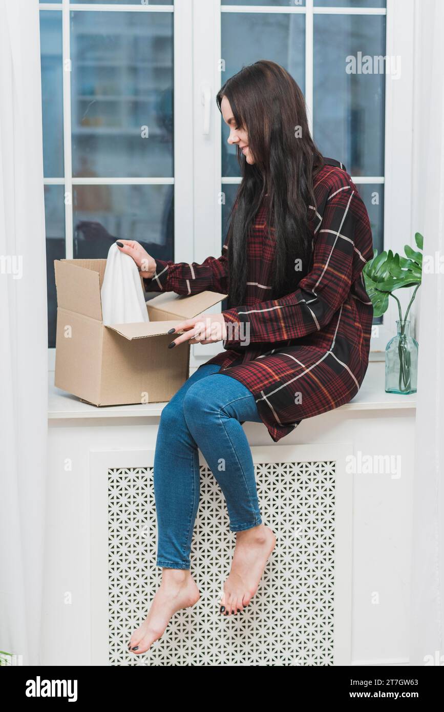 Barefoot woman hi-res stock photography and images - Alamy