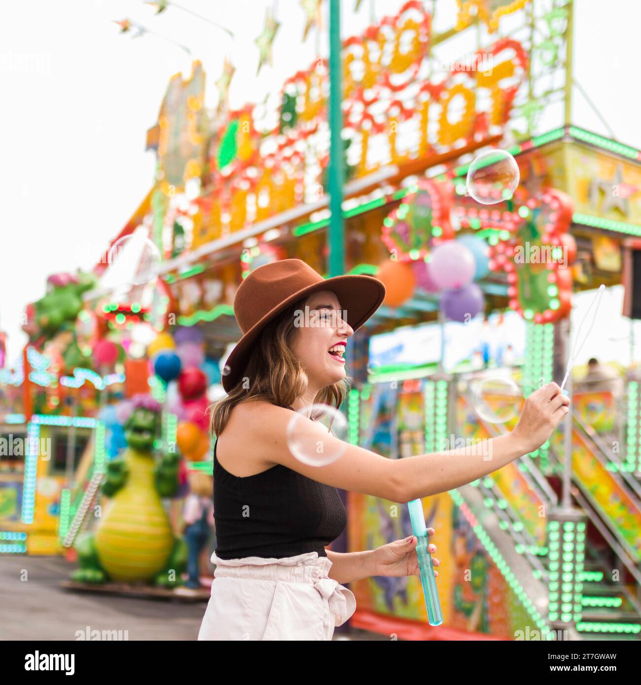 Girl amusement park hi-res stock photography and images - Alamy