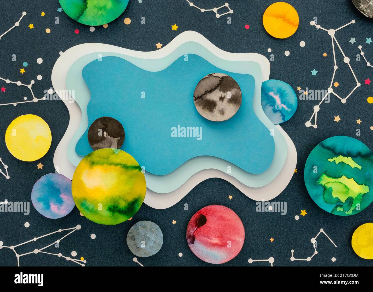 Flat lay creative paper planets assortment 4 Stock Photo - Alamy