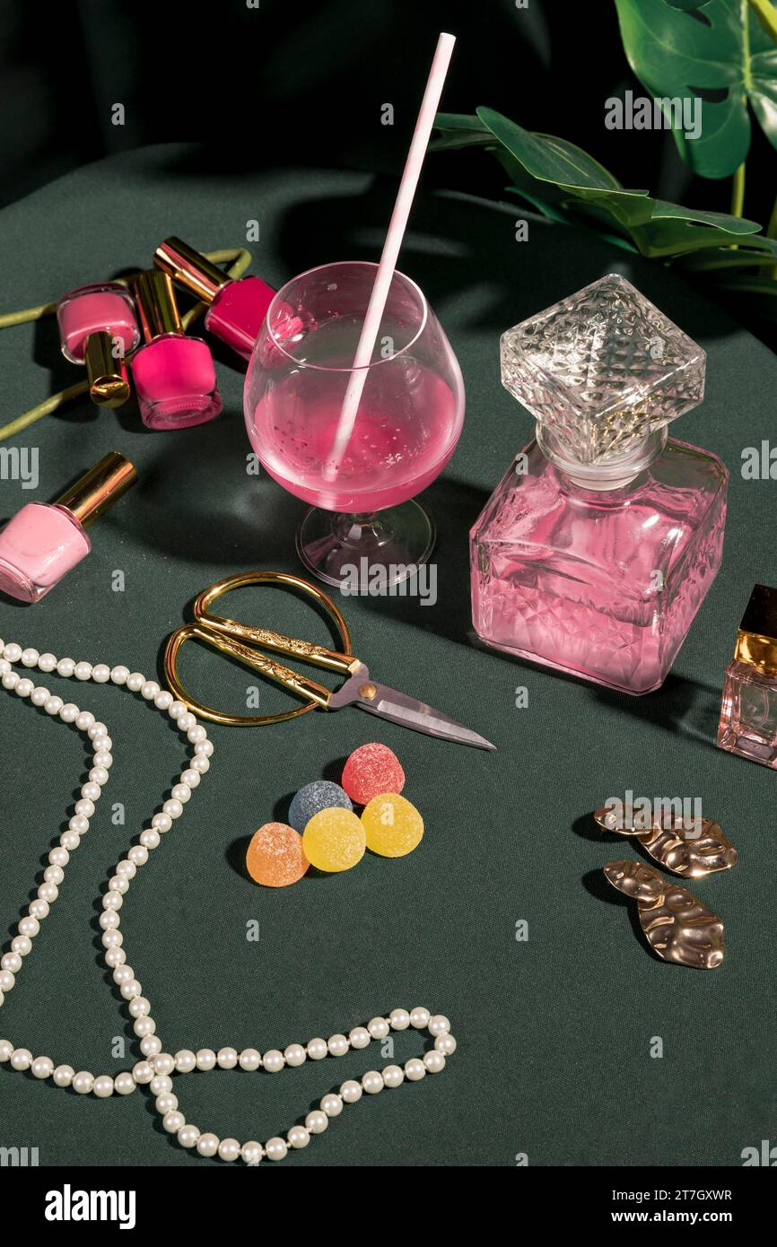 Cool lifestyle hi-res stock photography and images - Alamy