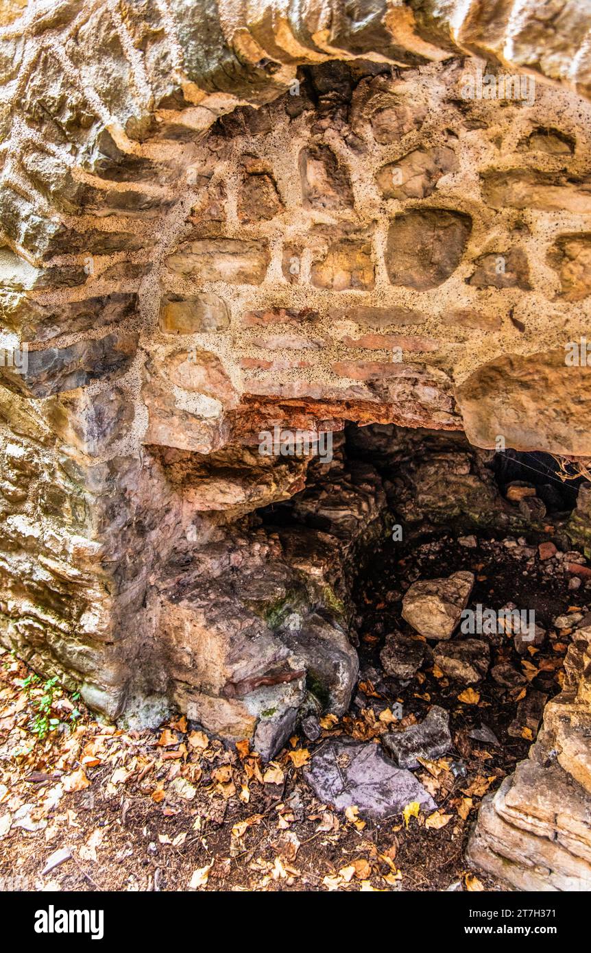 Ancient fire pit hi-res stock photography and images - Alamy