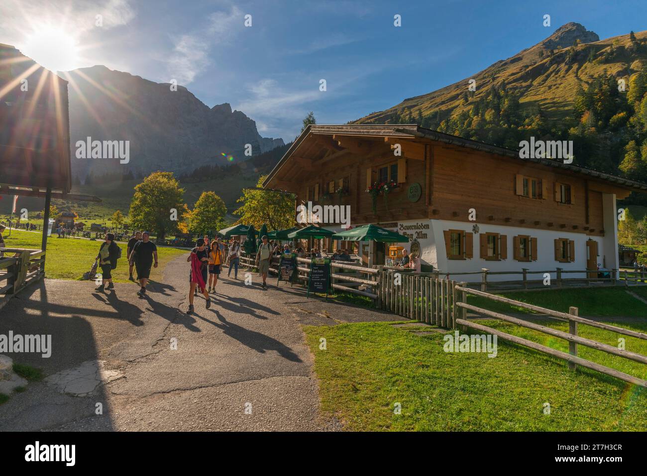 Engalm, Almdorf Eng in Engtal, shopping in the farm shop, Karwendel ...