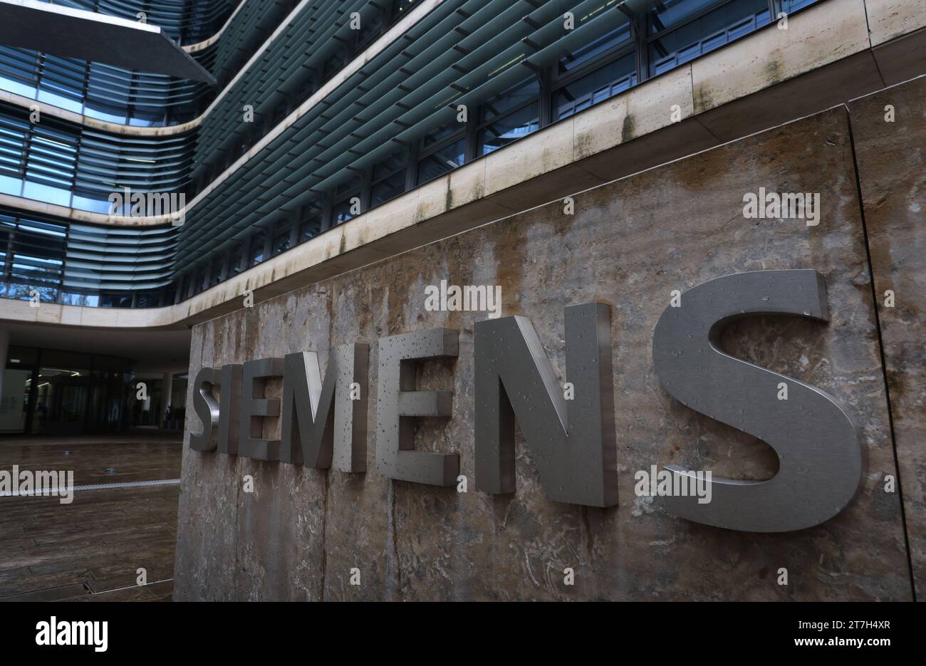 Munich, Germany. 15th Nov, 2023. The "Siemens" logo can be seen in front of the company's ...