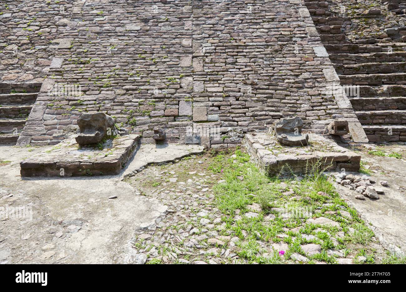 Tenayuca pyramid hi-res stock photography and images - Alamy
