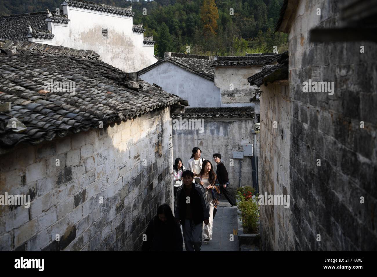 Yixian, China's Anhui Province. 15th Nov, 2023. People visit Xidi ...