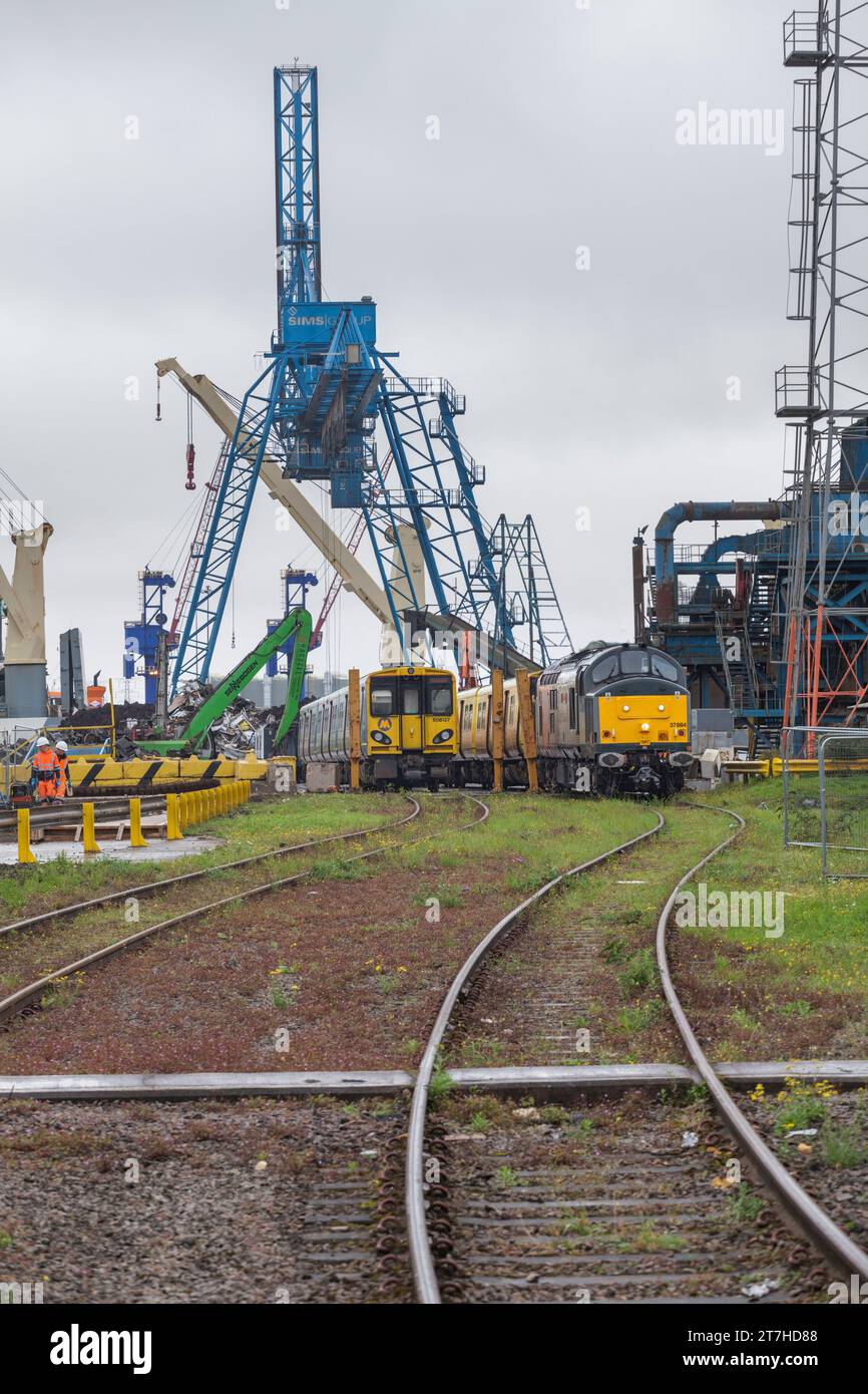 Rail Operations Group class 37 locomotive shunting scrap Merseyrail ...