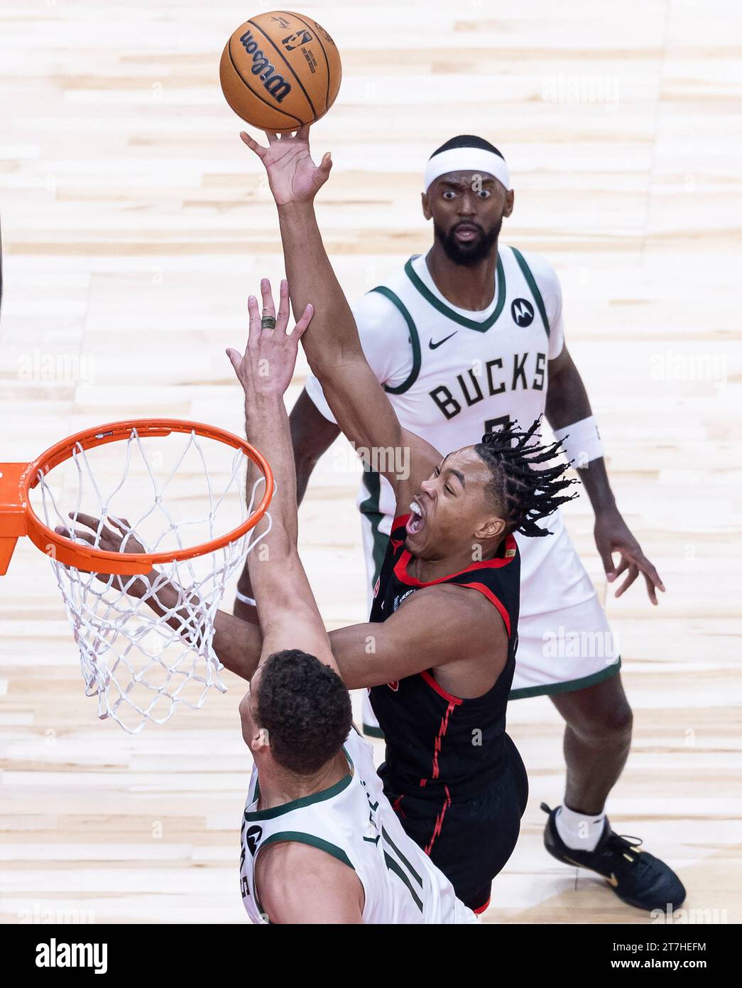 Toronto, Canada. 15th Nov, 2023. Scottie Barnes (C) of Toronto Raptors ...