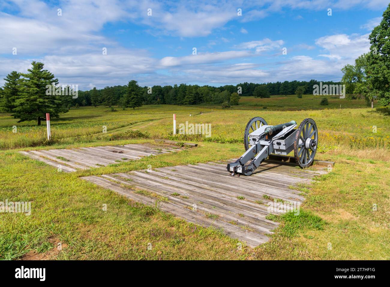 Revolutionary war artillery position hi-res stock photography and ...
