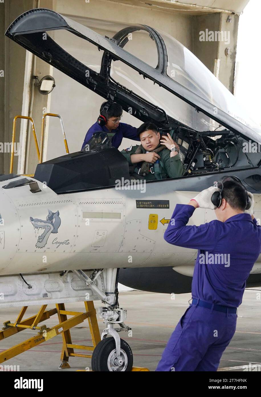 Taiwanese Air Force pilot prepares to conduct an emergency take-off ...