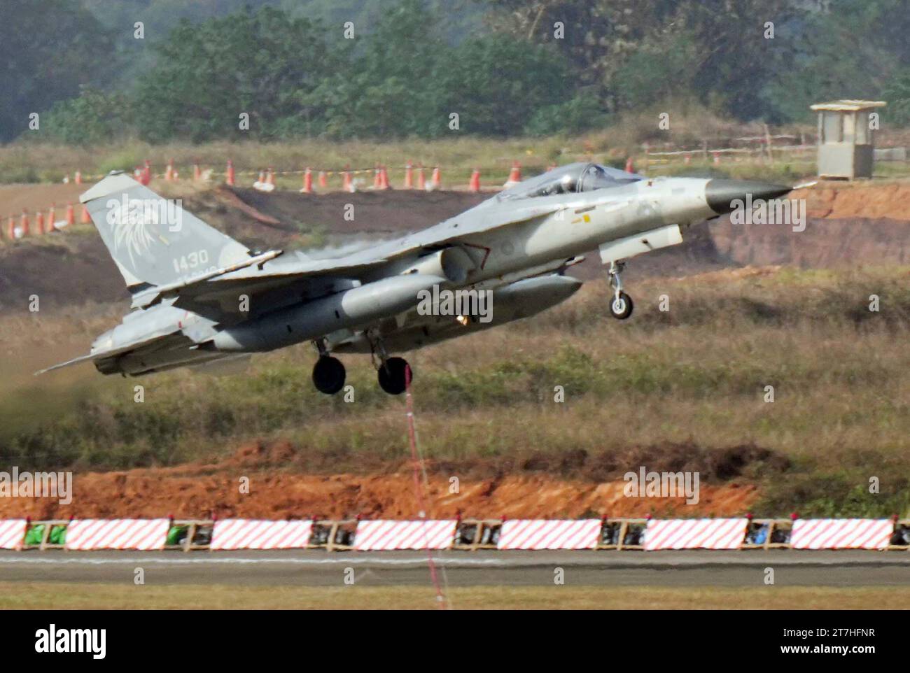 Taiwanese Air Force conducts an emergency take-off exercise at the ...