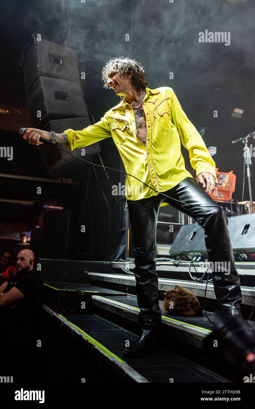Justin Hawkins (The Darkness Stock Photo - Alamy