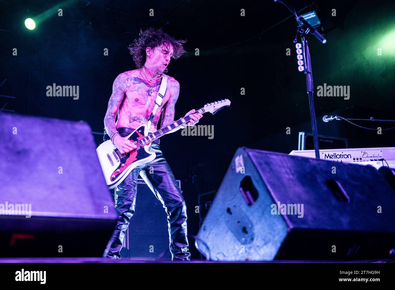 Justin Hawkins (The Darkness Stock Photo - Alamy