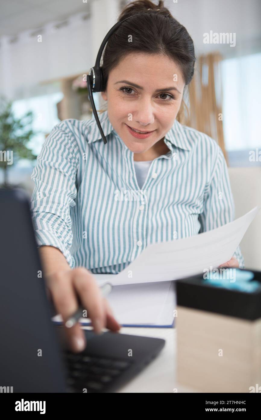 Headphone promotion hi-res stock photography and images - Alamy