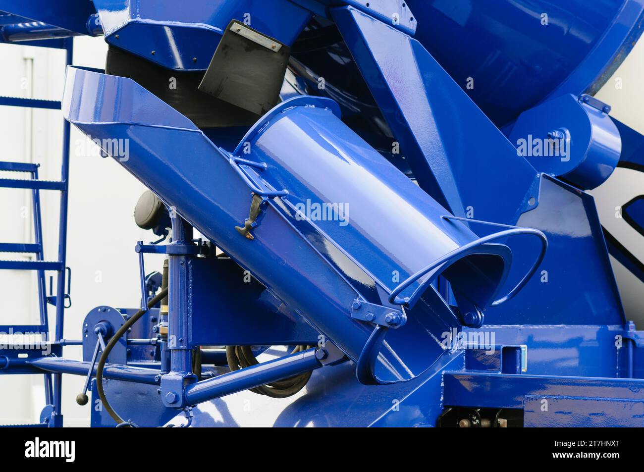 Chute at the rear of a cement/concrete lorry/truck Stock Photo - Alamy