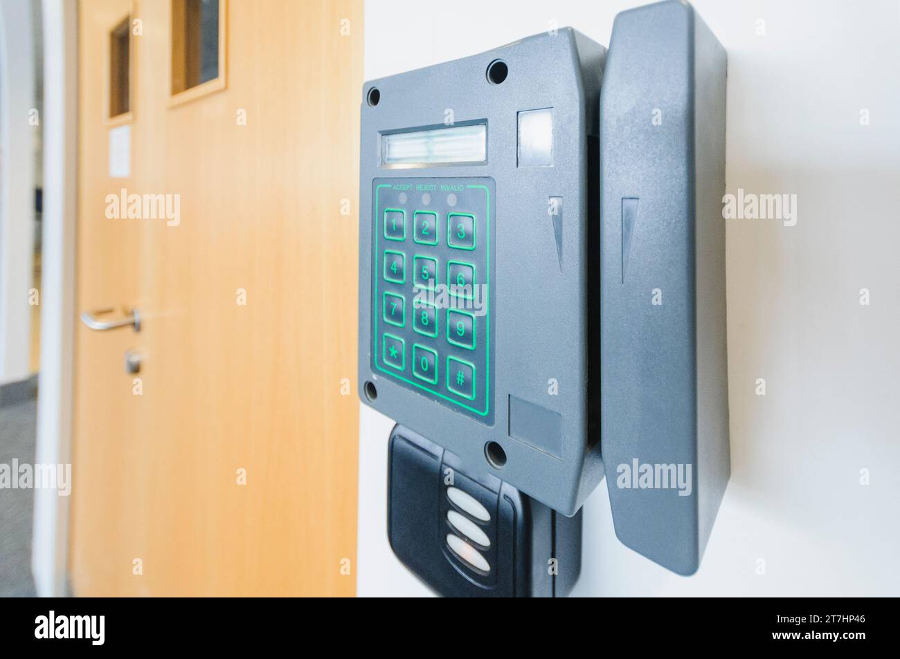 Rfid reader hi-res stock photography and images - Alamy