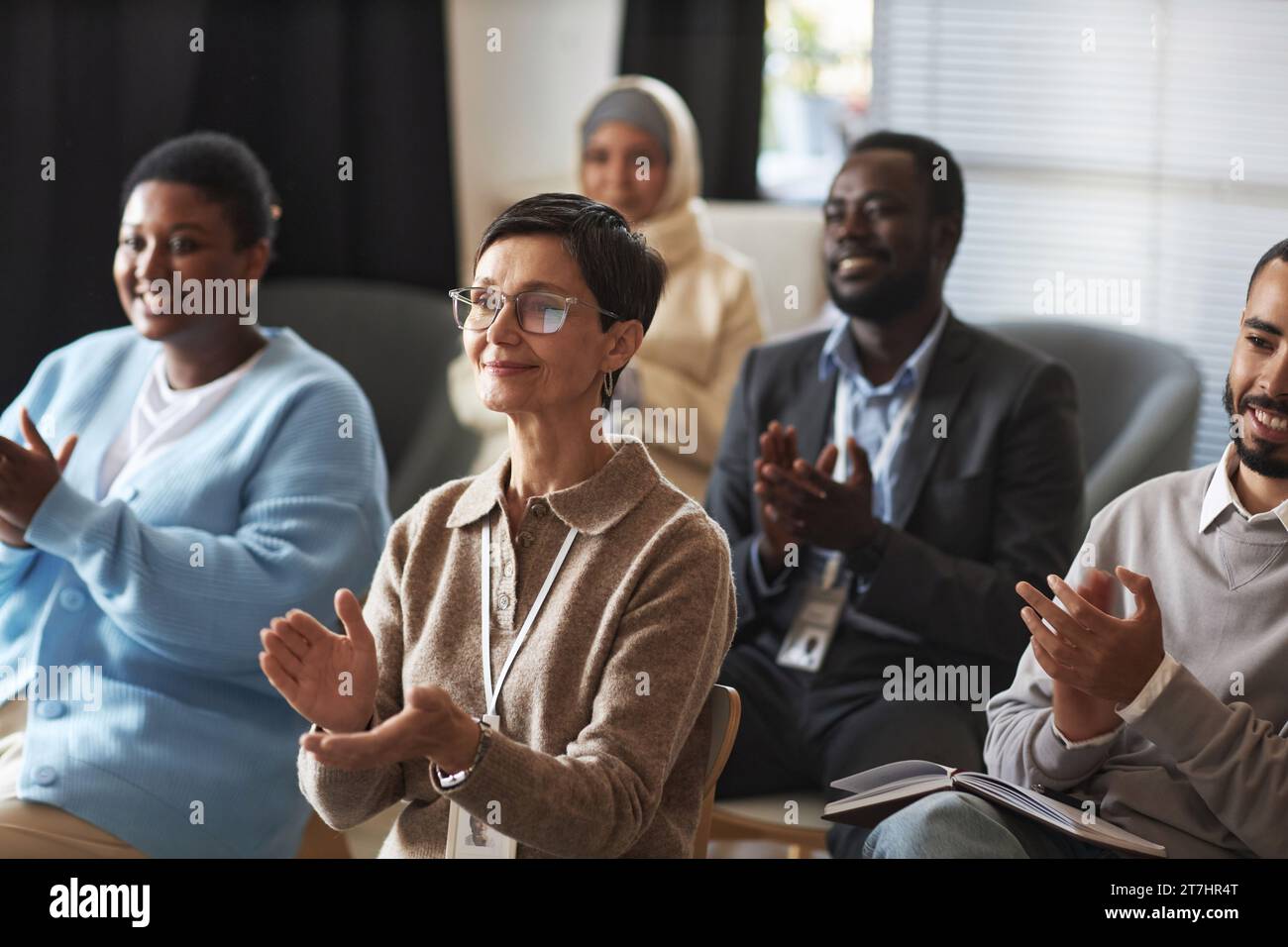 Business woman employees applause hi-res stock photography and images ...
