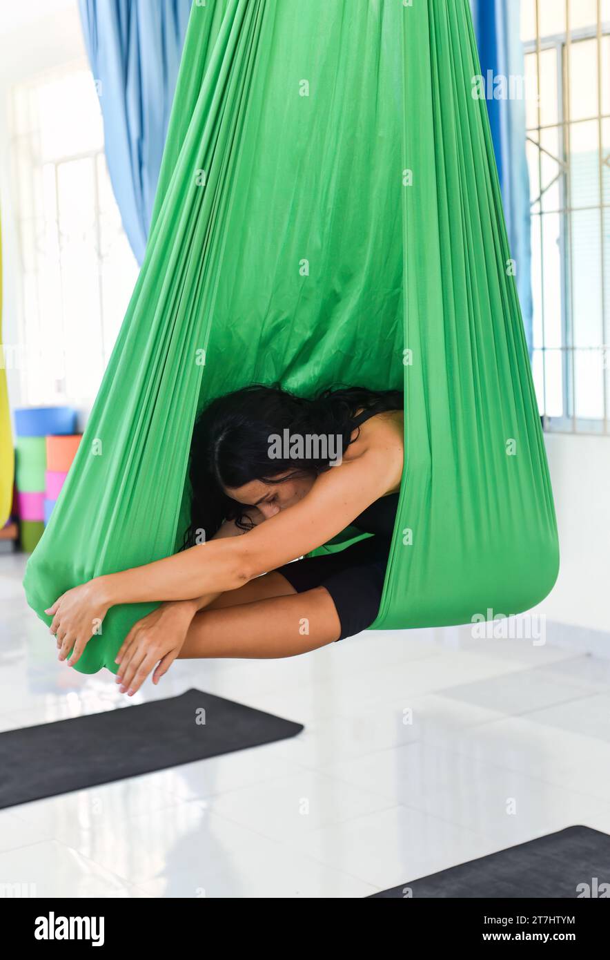 Young woman asana acrobatic hi-res stock photography and images - Alamy