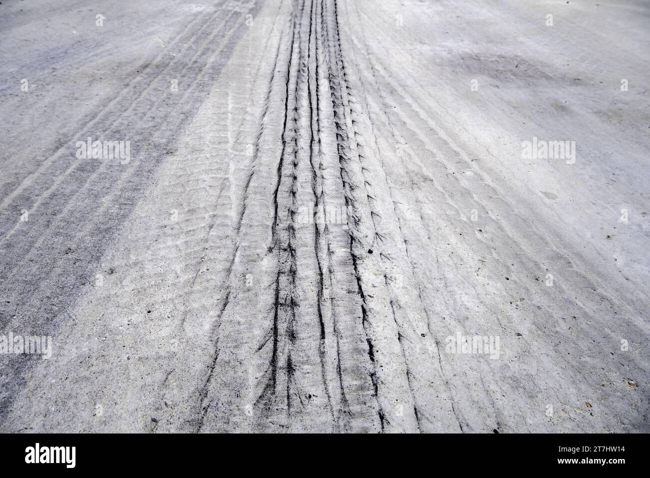 Road, vehicle and transport wheel marks, braking Stock Photo - Alamy