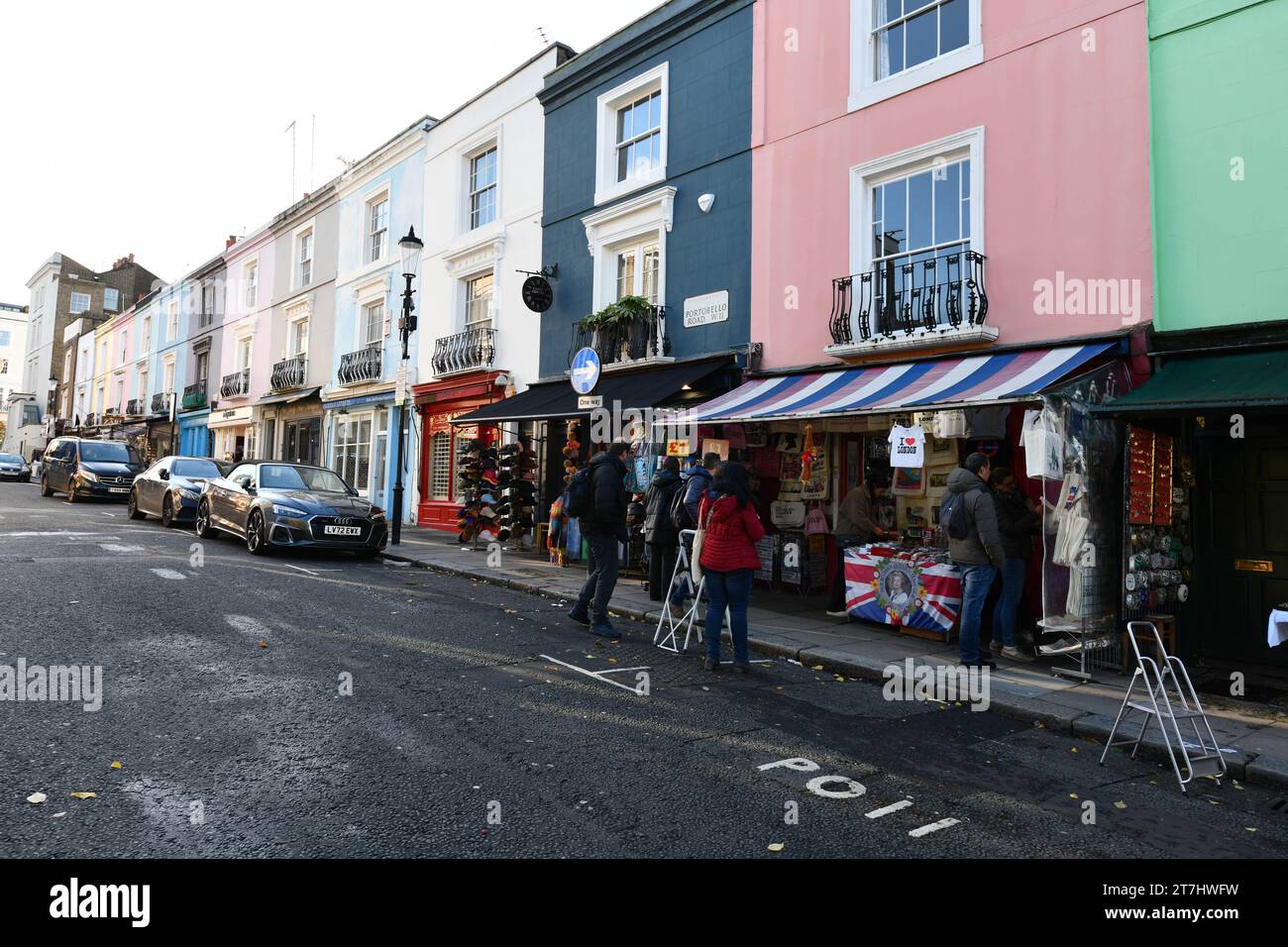 Portobello Road on a sunny sunday afternoon Stock Photo - Alamy
