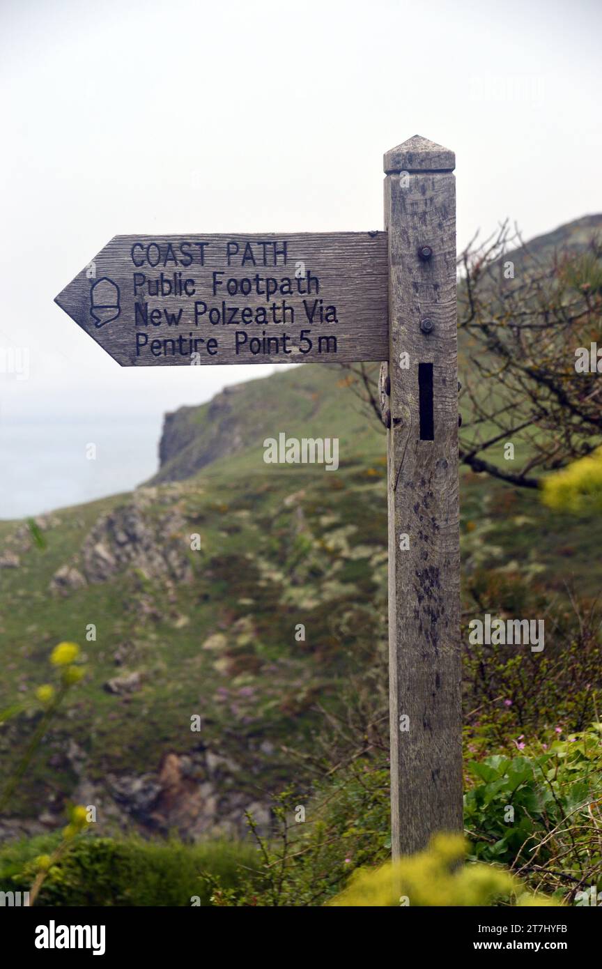 Polzeath from coastal path hi-res stock photography and images - Alamy