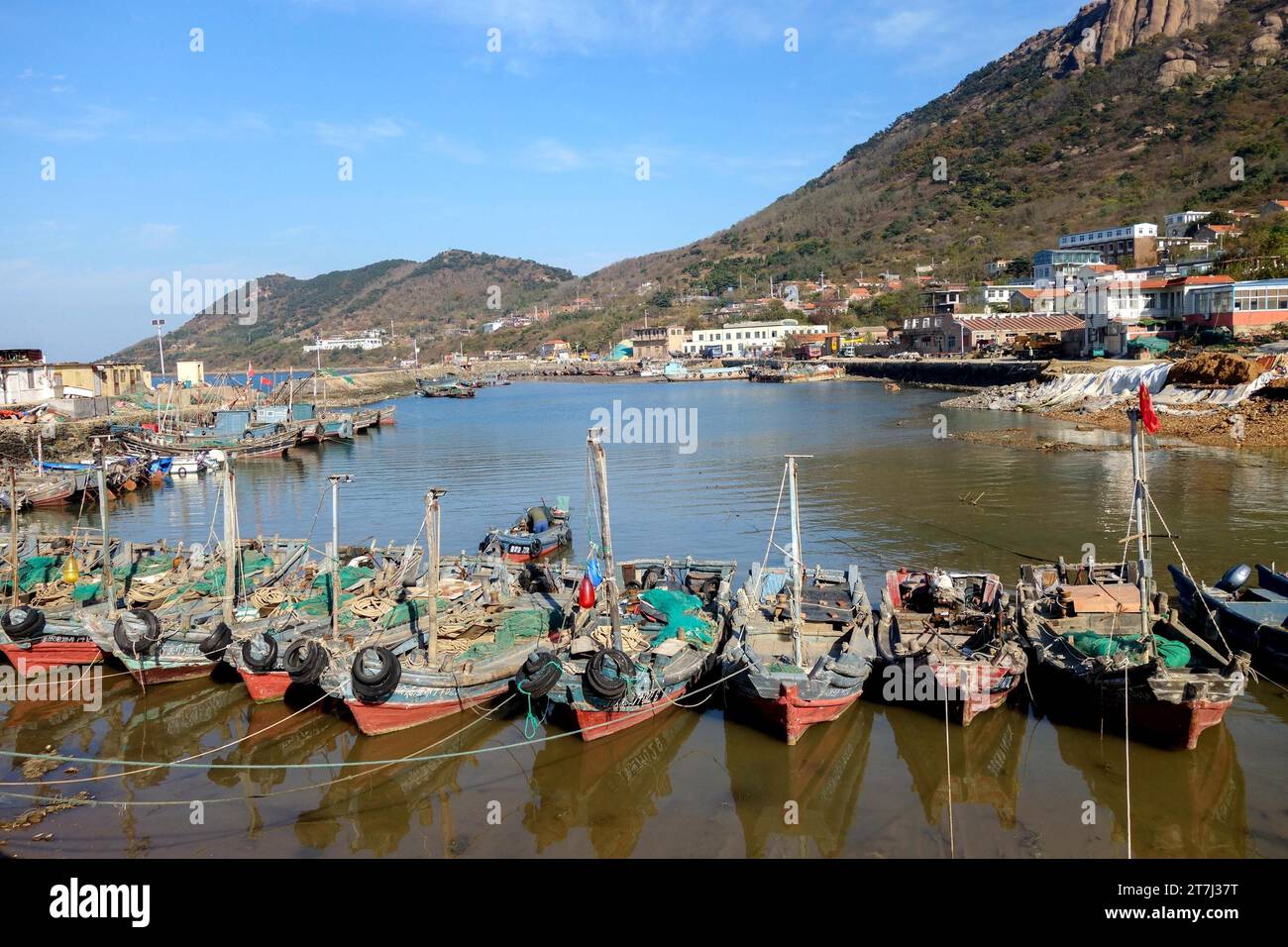 Aerial photo shows the early winter scenery of Lingshan Island in ...