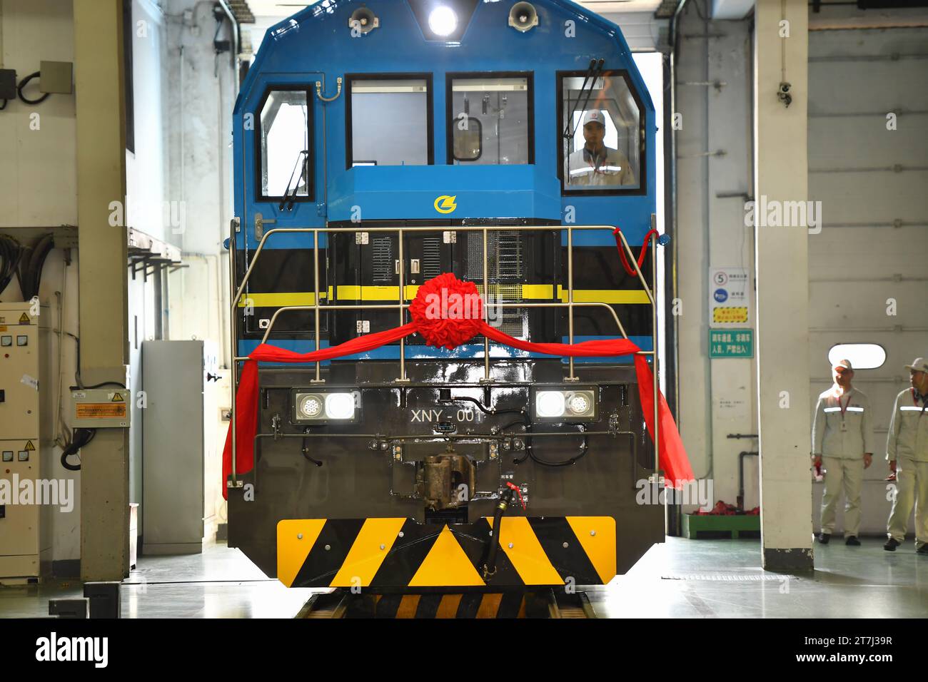 Electric shunting locomotive hi-res stock photography and images - Alamy