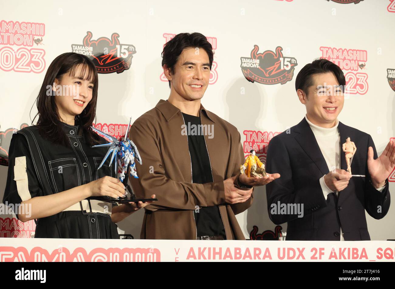 Tokyo, Japan. 16th Nov, 2023. (L-R) Japanese actress Mizuki Yamamoto, actot Hideaki Ito and ...