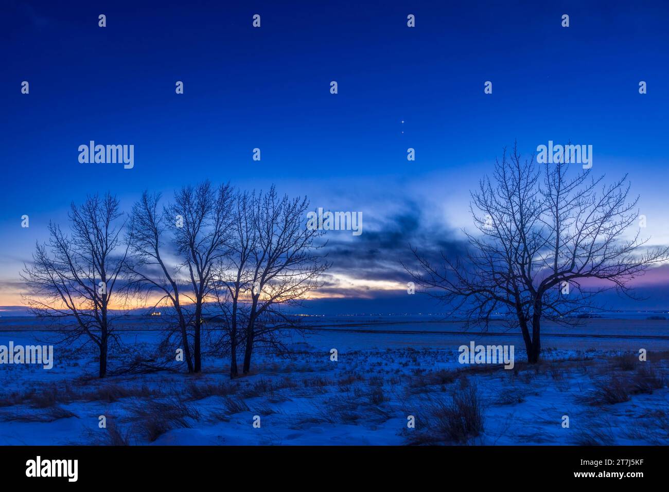 Venus (at top) and Jupiter in a close conjunction on the evening of ...