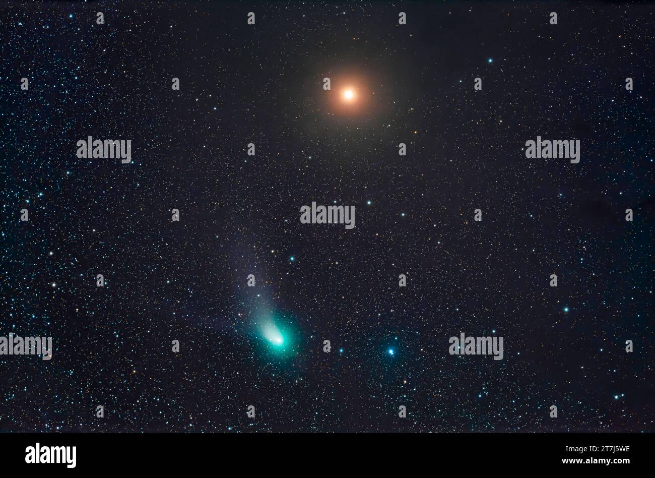 The infamous "Green" Comet C/2022 E3 (ZTF) passing by reddish Mars with ...