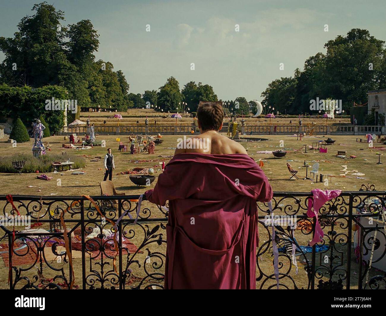 Saltburn film metro hi-res stock photography and images - Alamy
