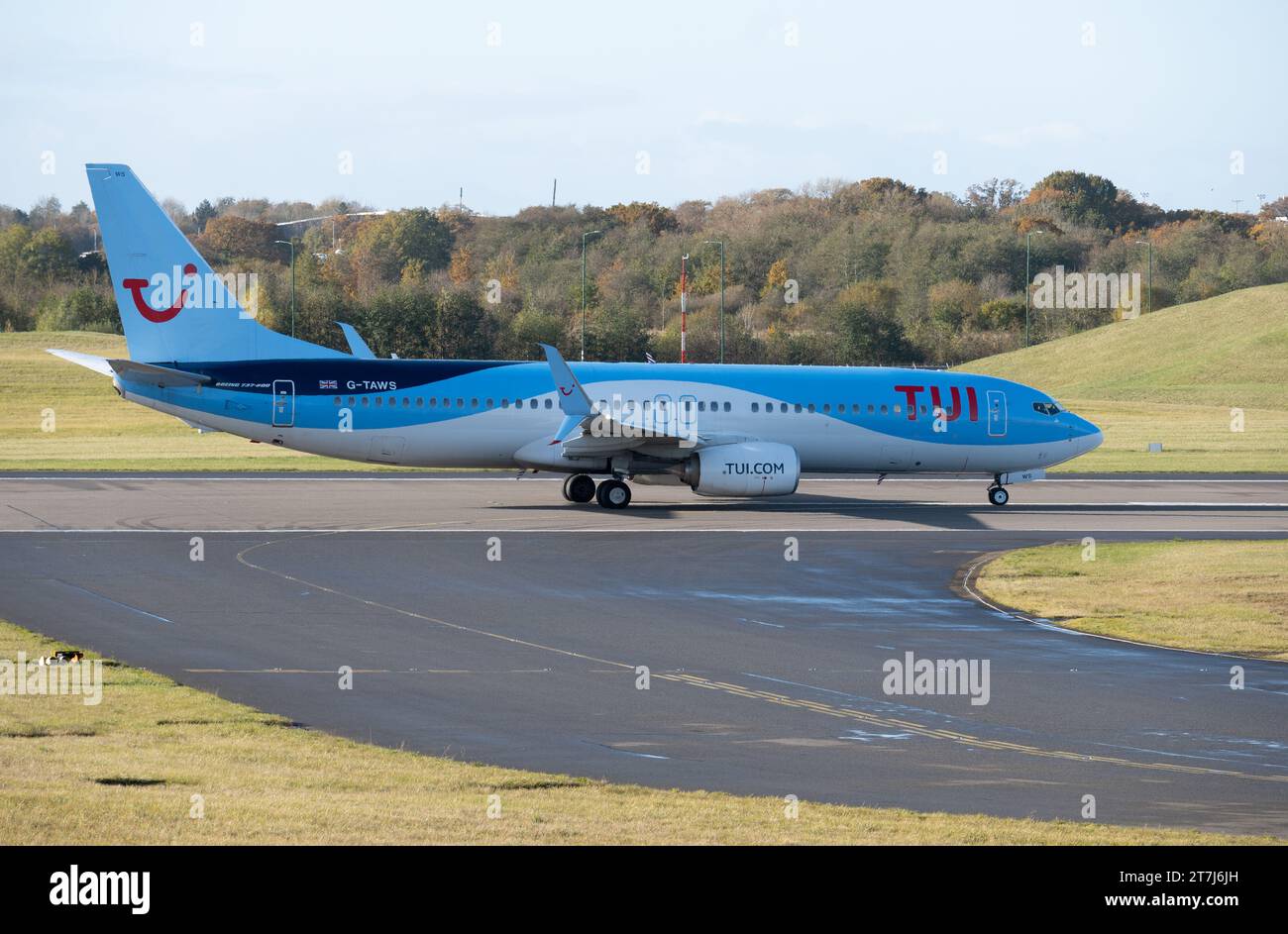 Tui airliner hi-res stock photography and images - Alamy