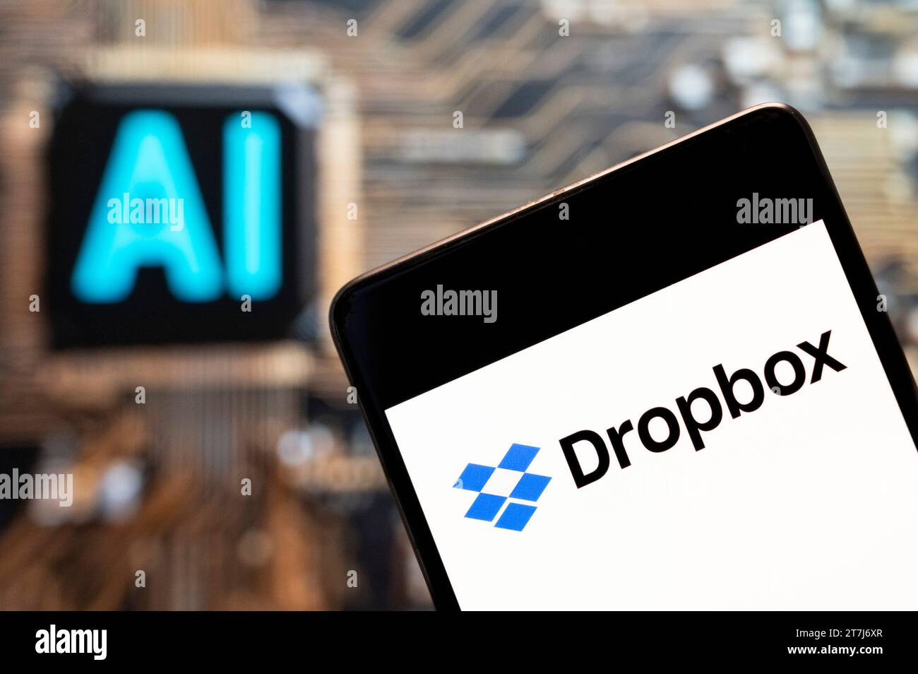 Dropbox ai hi-res stock photography and images - Alamy