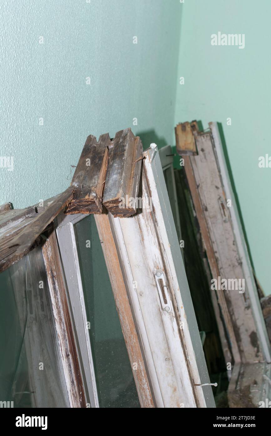 Replacement of old windows. Replacement of old wooden windows with ...