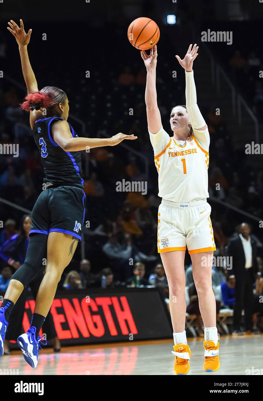 KNOXVILLE, TN - NOVEMBER 13: Tennessee Lady Vols guard Sara Puckett (1 ...