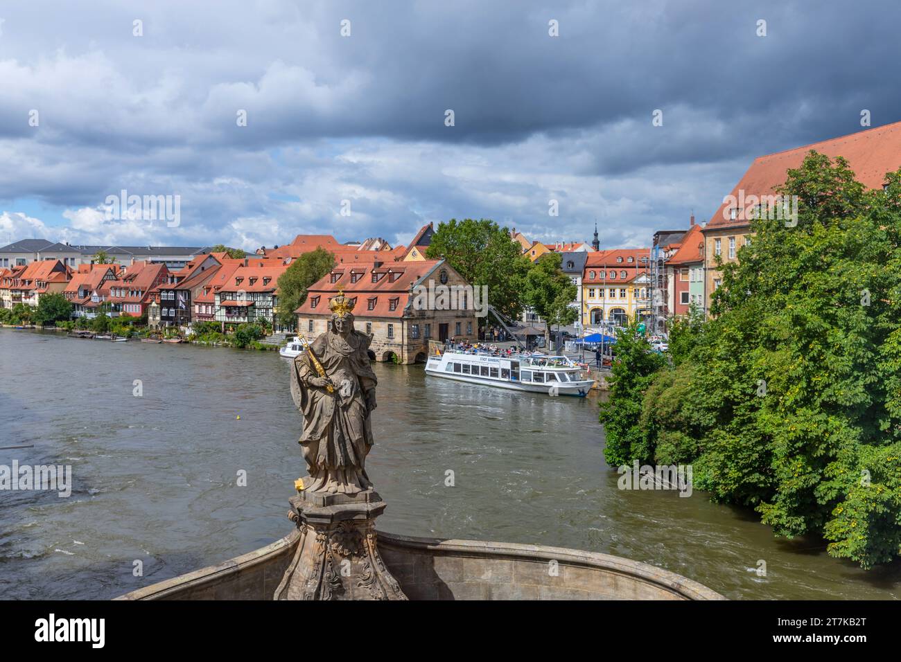 Bamberg statue empress kunigunde hi-res stock photography and images ...