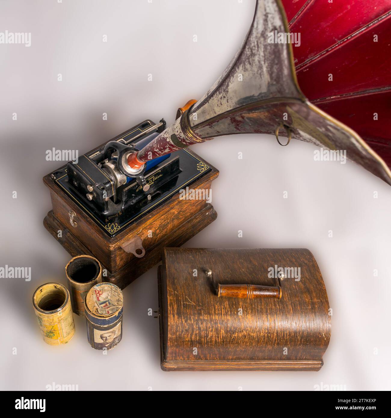 The 1911 Edison Fireside old phonograph with three cylinder records on ...