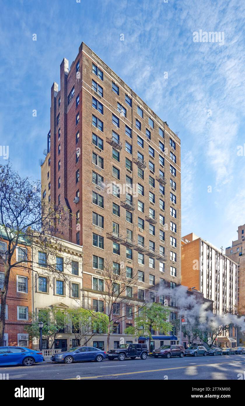 215 e 72nd st hi-res stock photography and images - Alamy