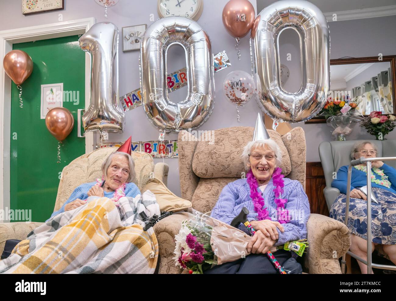 100 year old birthday hi-res stock photography and images - Alamy