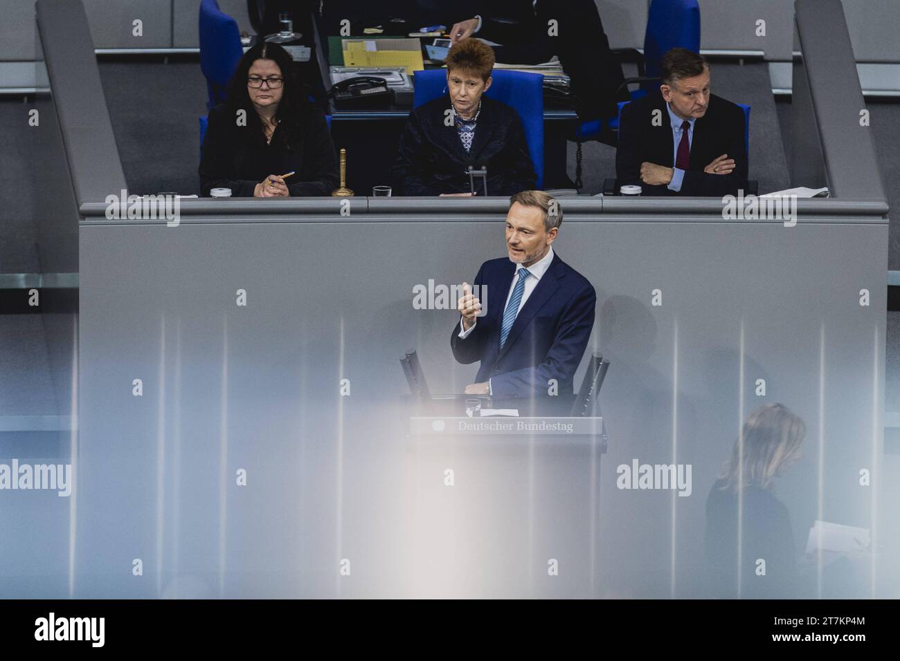 Politik politik politiker rede redner rede redner hi-res stock ...