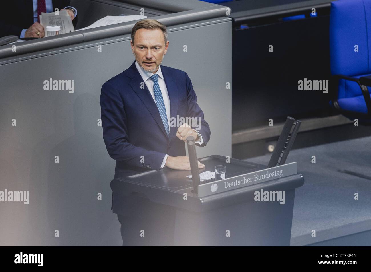 Politik politik politiker rede redner rede redner hi-res stock ...